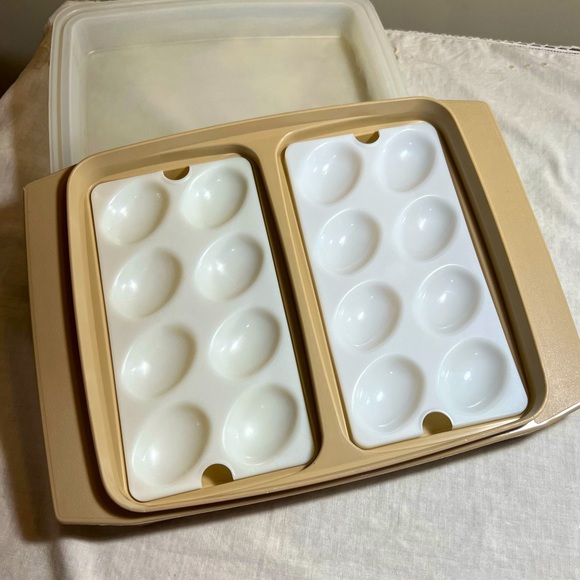 Tupperware | Kitchen | Vintage Tupperware Deviled Egg Storage Container ...